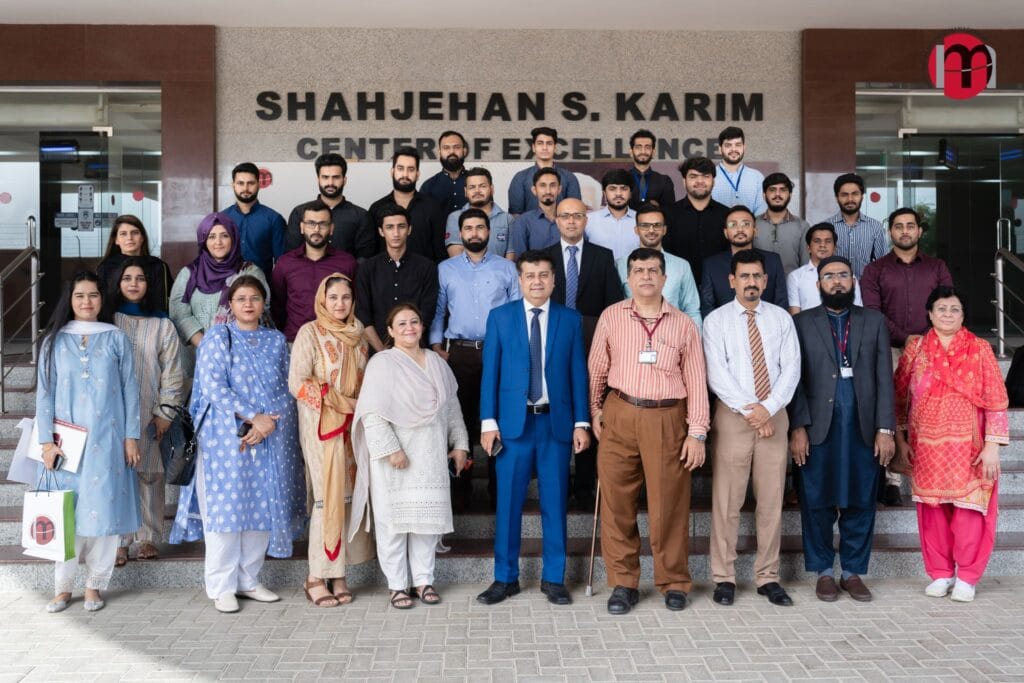 Diploma Certificate Distribution Ceremony for Digital Marketing & E ...